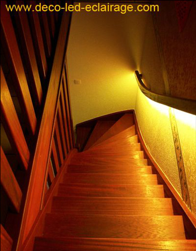 Deco Led Eclairage : Eclairage d'escaliers avec bandes led lumineuses